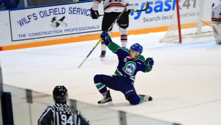Broncos get reigning leading scorer back from Coyotes ...