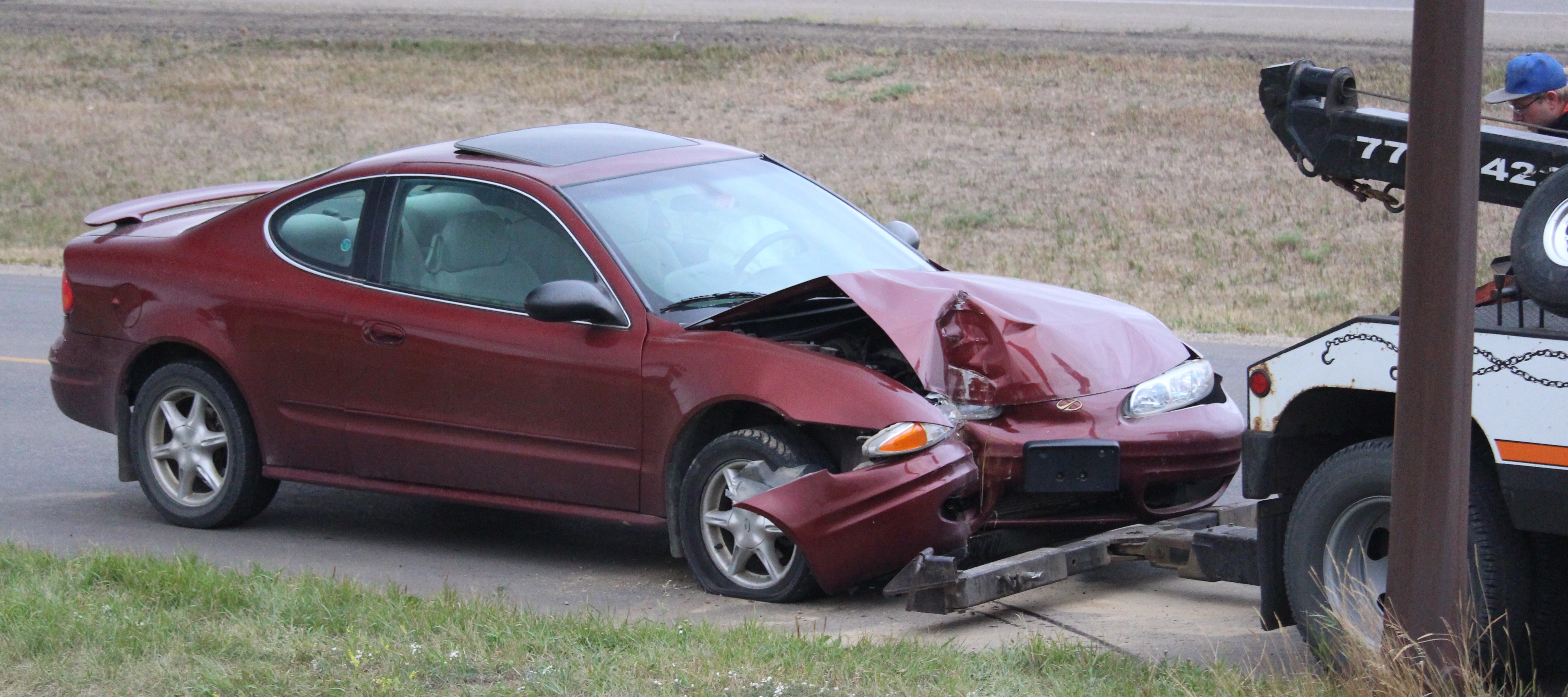 Single vehicle collision momentarily delays traffic ...