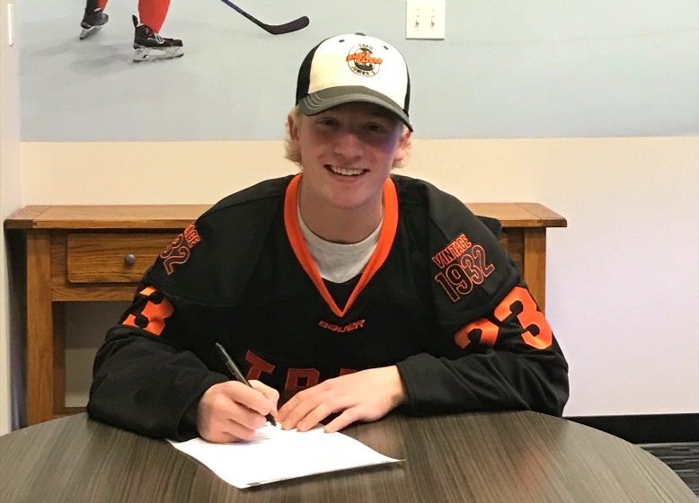 Former Legionnaires forward Ozar inks BCHL contract ...