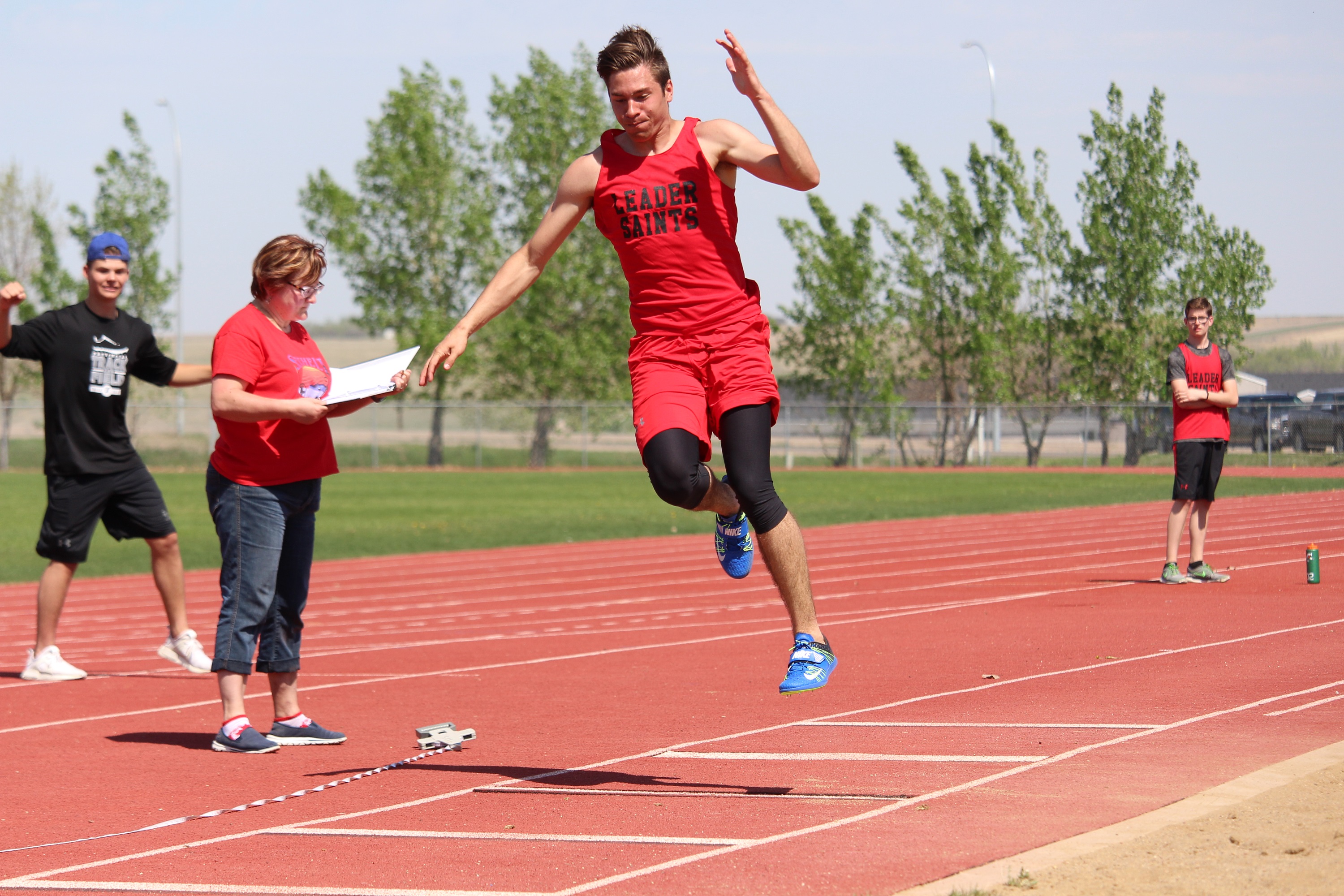 Photos: SWAC Track Sectional #2 at SCCHS - SwiftCurrentOnline.com ...
